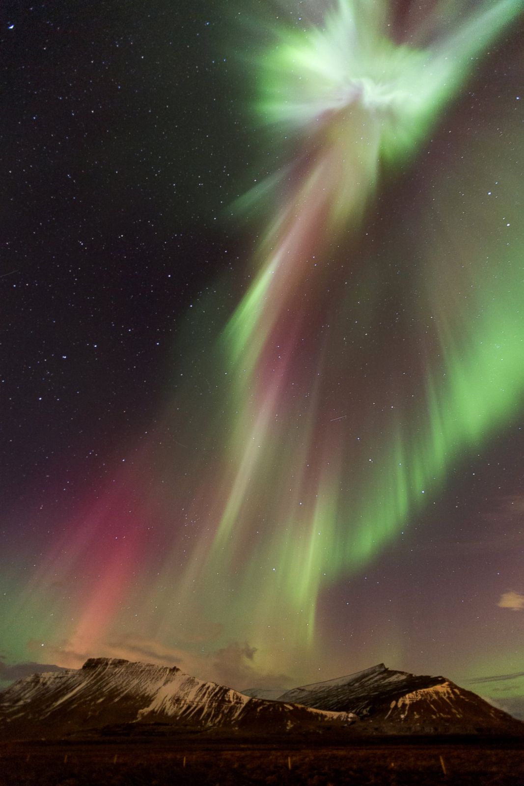 Man Spots Christ in the Northern Lights Picture | PHOTOS: Unusual ... Man Spots Christ in the Northern Lights Picture | PHOTOS: Unusual ...